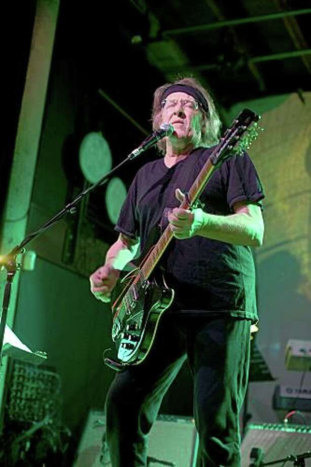 Jefferson Airplane’s Paul Kantner dies at 74 - SFGate