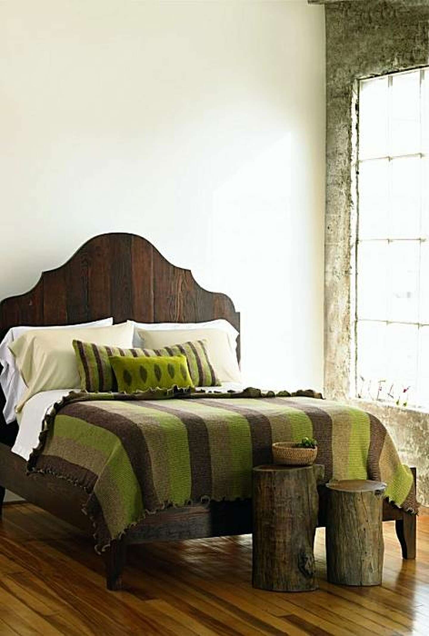 Gustavian beds gorgeous and roomy