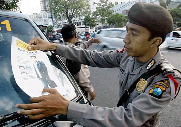 Southeast Asia's most-wanted militant at large