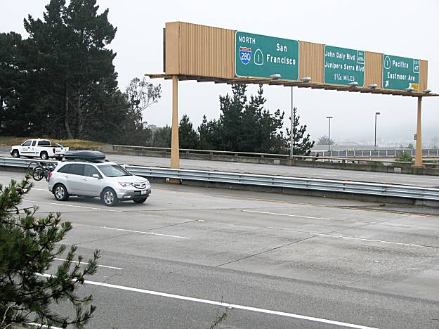 Daly City: Huge pothole in Interstate 280