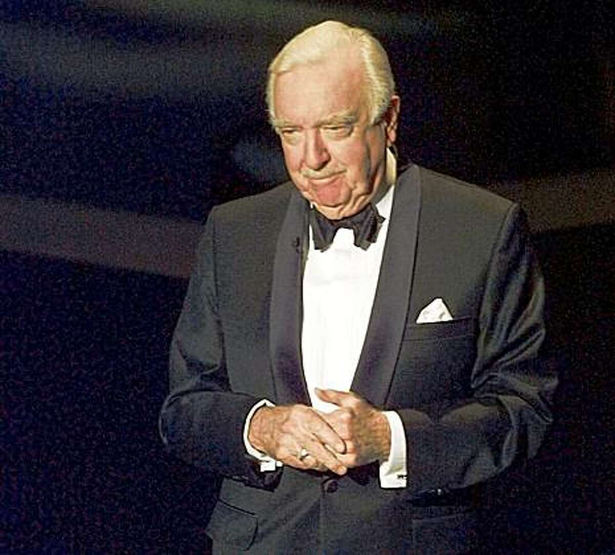 Iconic newsman Walter Cronkite dead at 92