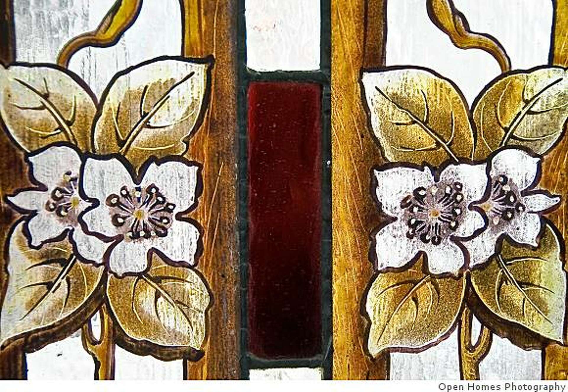 'Painted lady' was home to nearly 800 paintings
