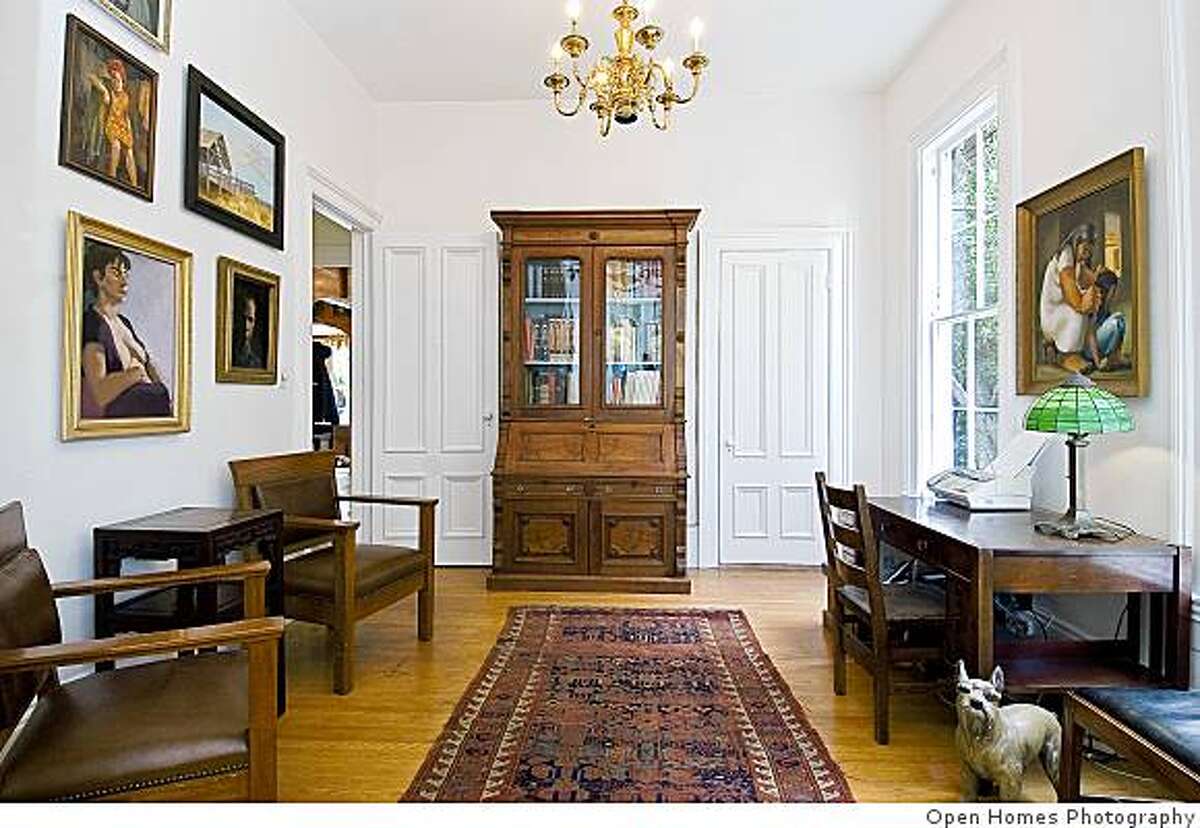 'Painted lady' was home to nearly 800 paintings