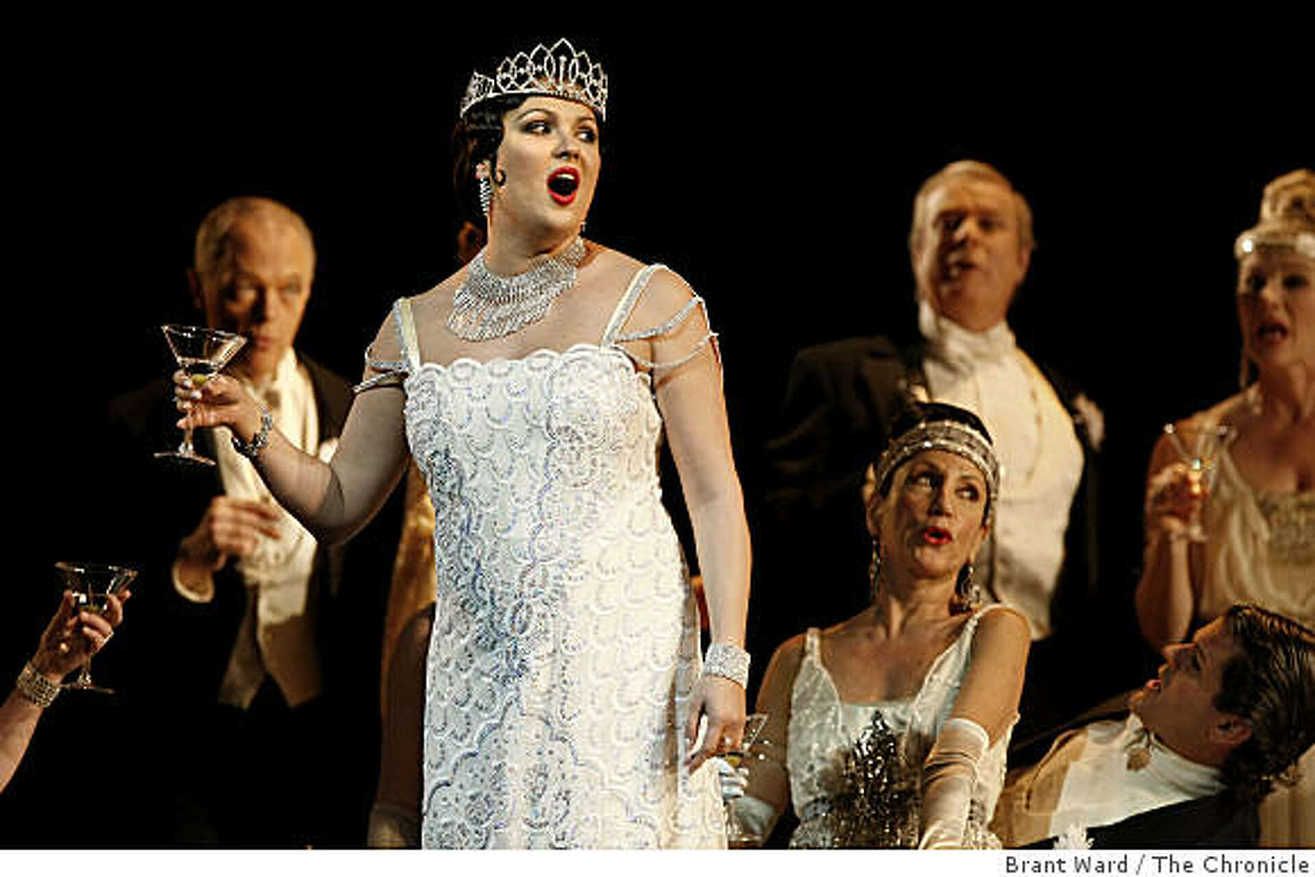 Anna Netrebko returns to S.F. in 'La Traviata'