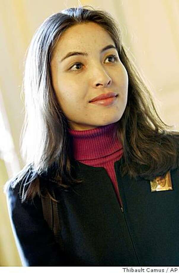Freed journalist Roxana Saberi writing a memoir - SFGate