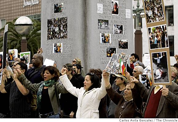 Hundreds in Union Square back protests