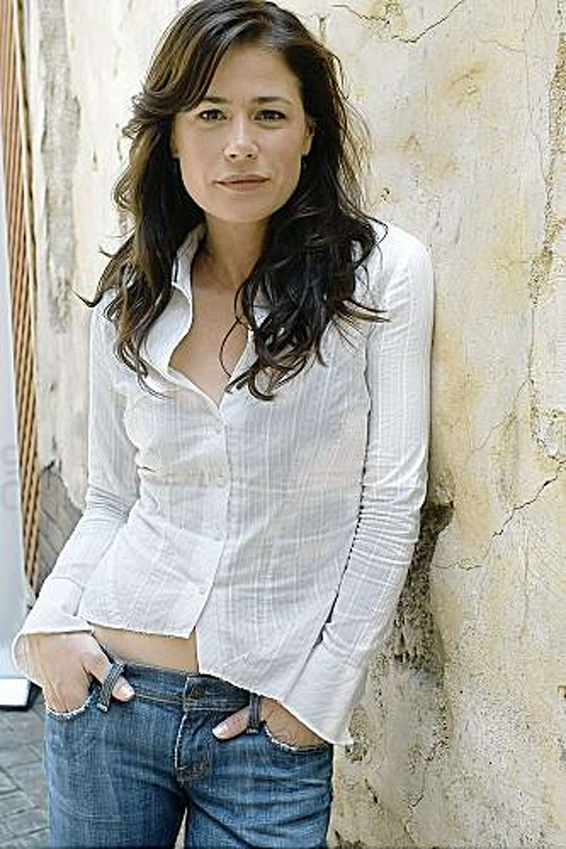 'Reno 911' actor buys Maura Tierney's house