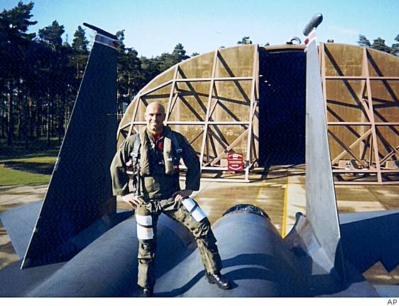 Aviator holds out hope for end to 'don't ask'