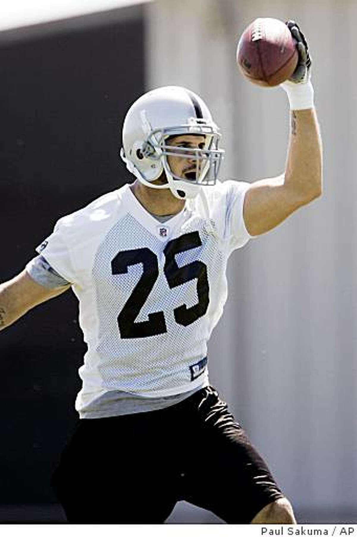 Oakland wants to throw it over the top in OTAs