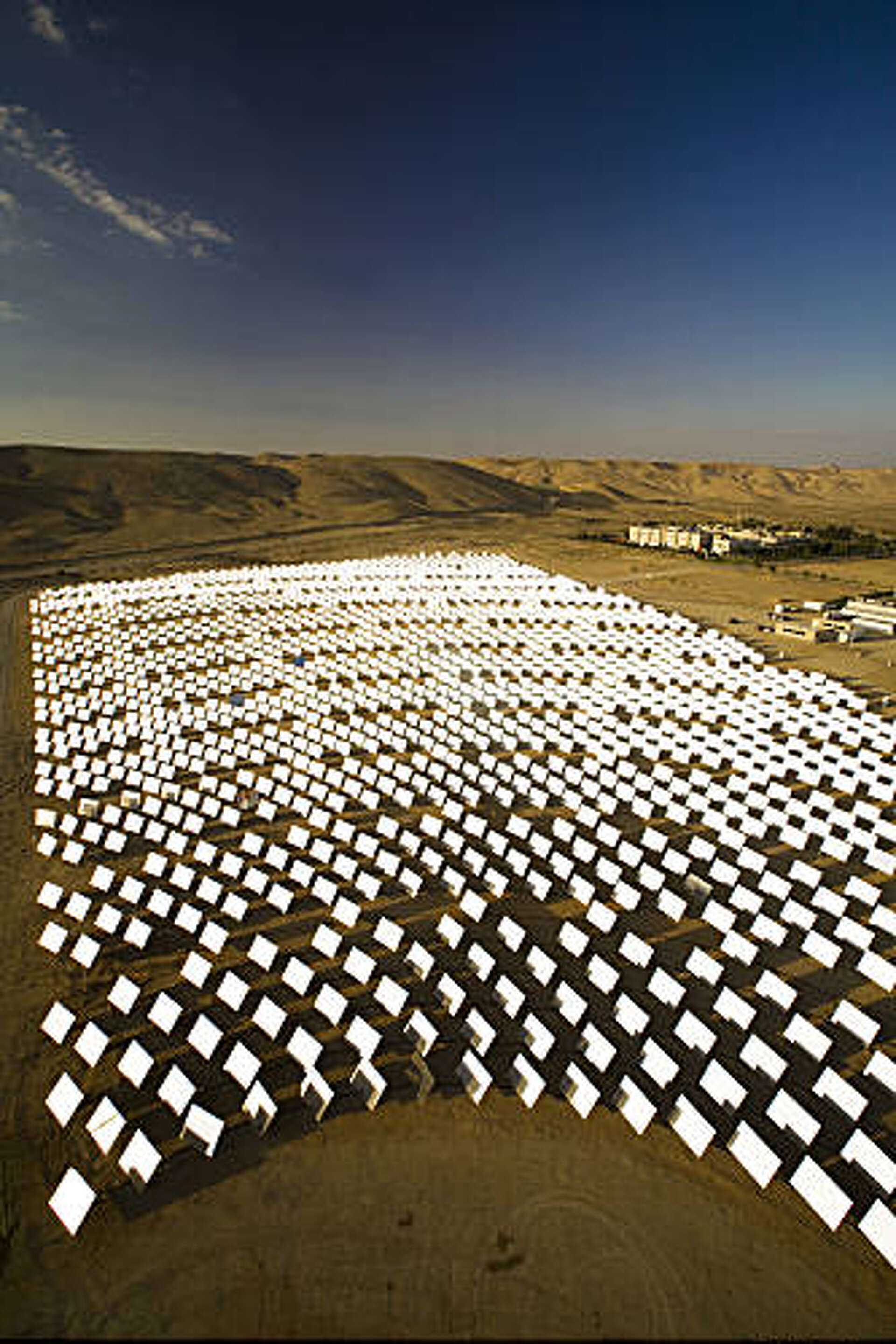 PG&E expands solar power plans