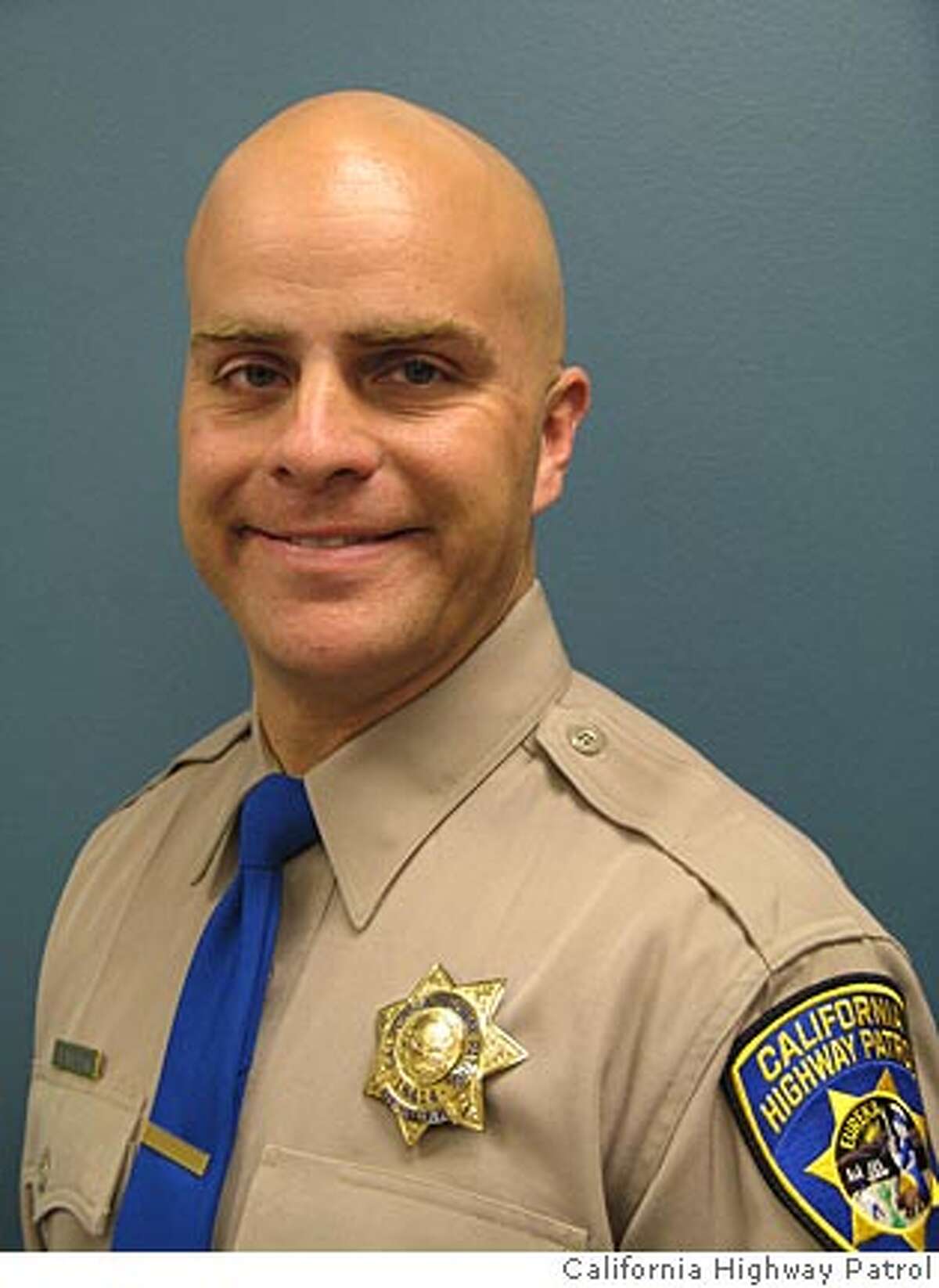 CHP officer dies in crash while seeking drunken-driving suspect