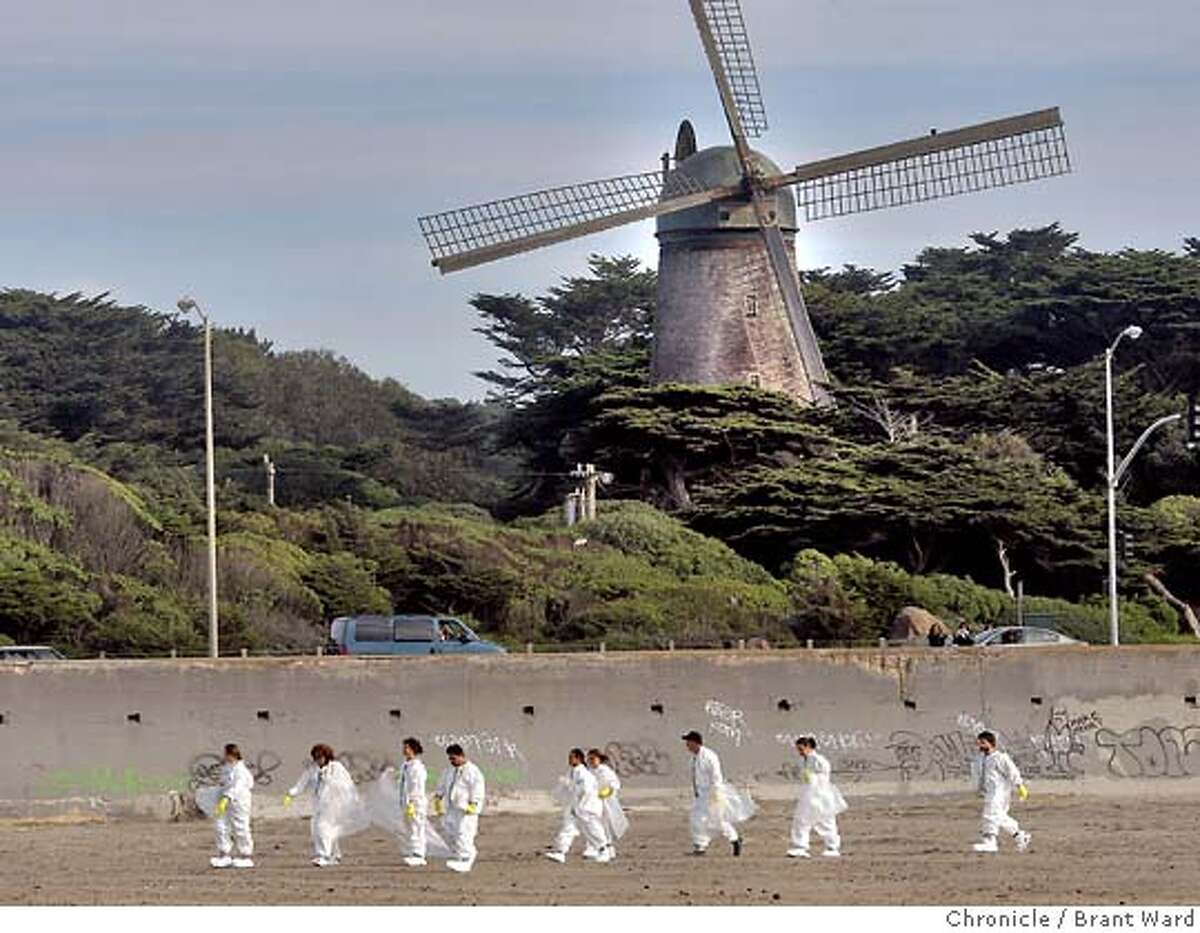 Feinstein blasts response to oil spill