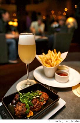 Dining does the lounge act