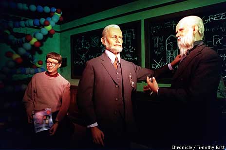 Wax Figures Move Into A New Home / Reopened museum puts icons in a more ...