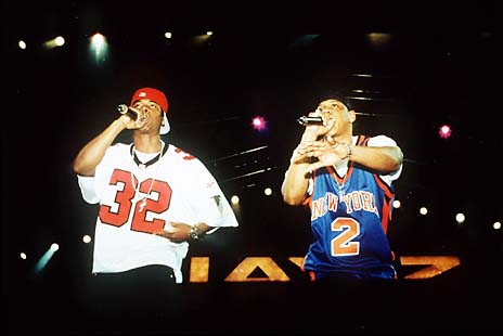 `Backstage' Rappers Lack Spark Offstage