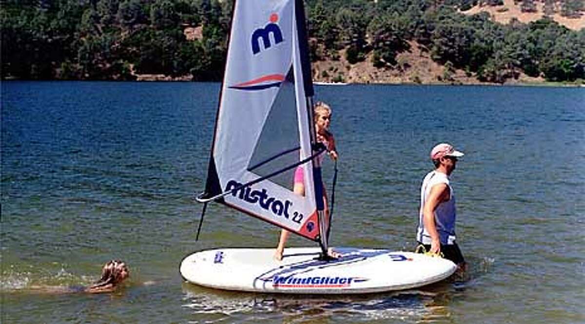 New Rig Puts Sail Back in Windsurfing / Safer, easier-to-use craft now ...