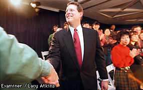 Gore meets fans at Genentech