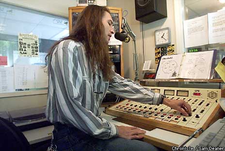 Over and Out / Contra Costa loses its only AM station to giant Spanish ...