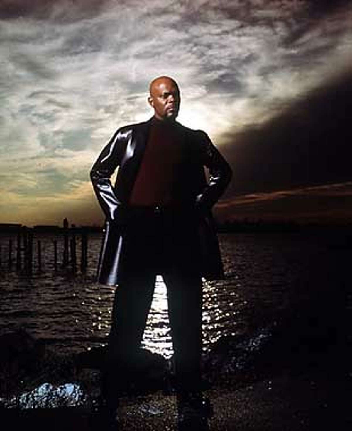 UPDATED COOL / New `Shaft' reworks leather, turtleneck styles from '71 film