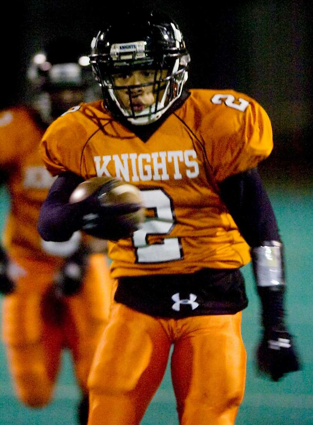 Fortt provides key TD in Stamford win over Warde
