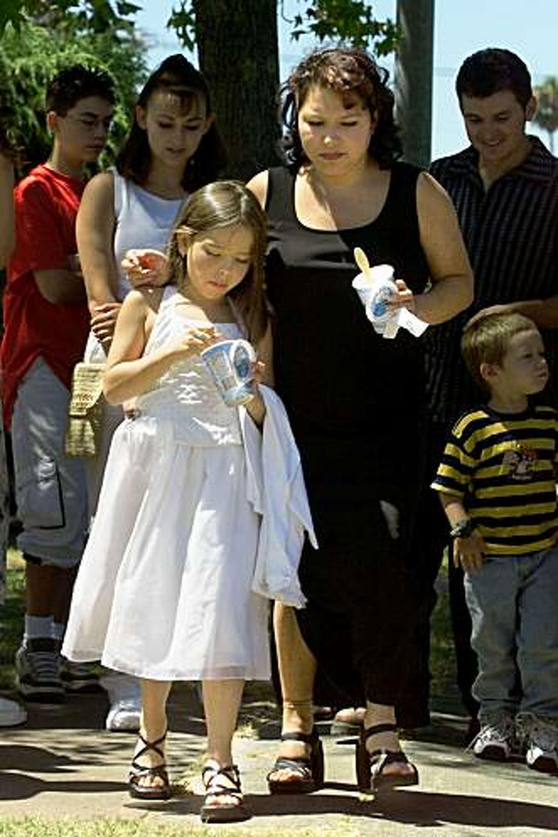 Girl in infamous kidnapping badly hurt in crash