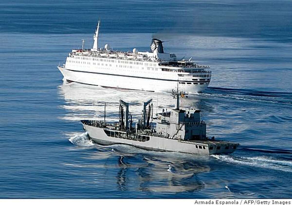 9 suspected in cruise ship hijack try arrested