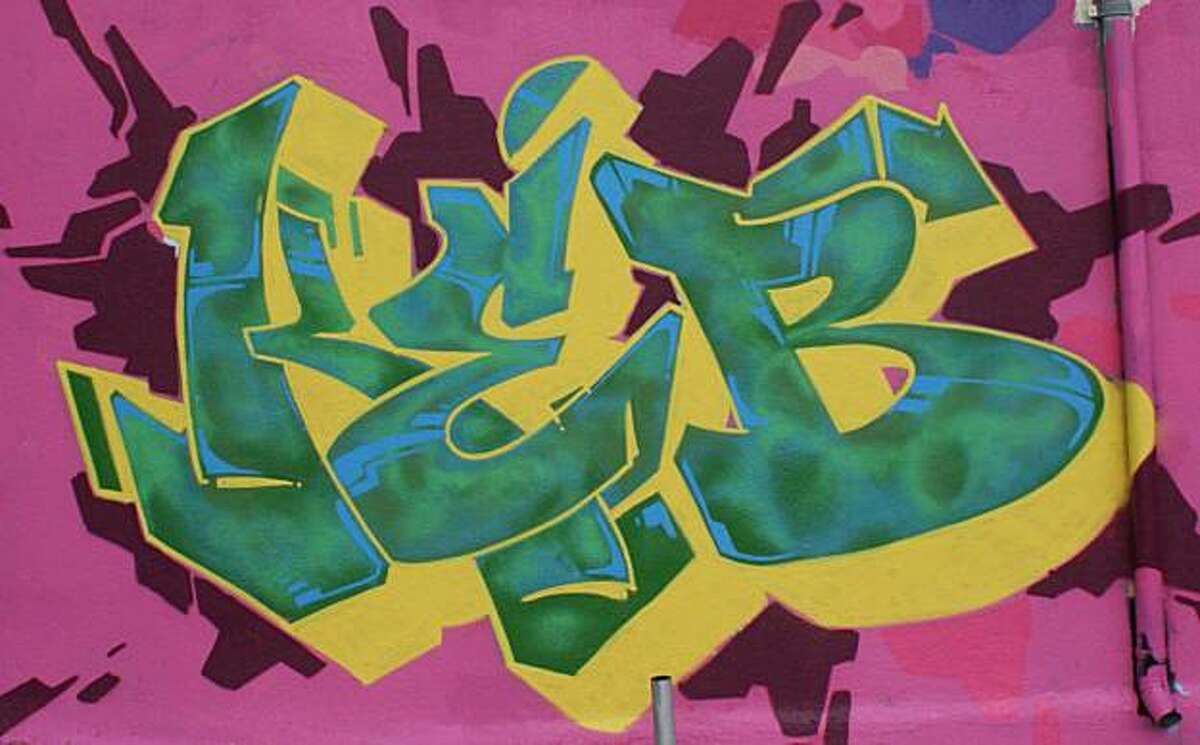'Outside In': Show accentuates soul of graffiti