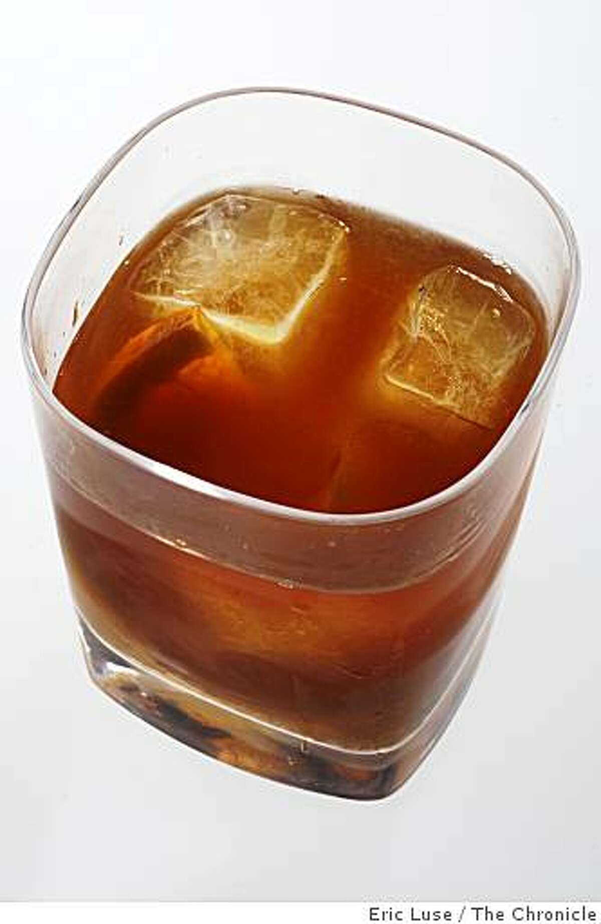 10 essential cocktails you can make at home