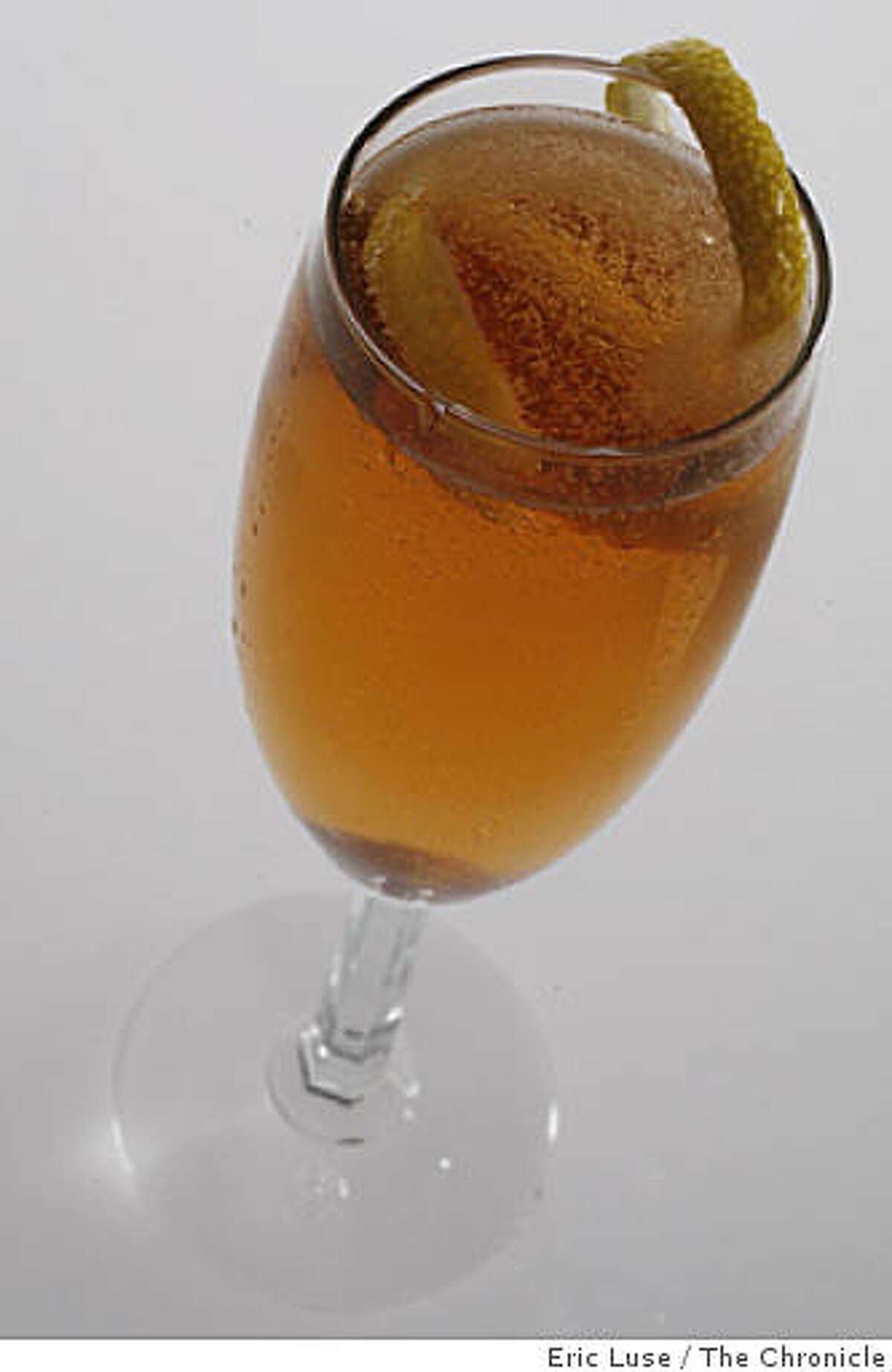 10 essential cocktails you can make at home