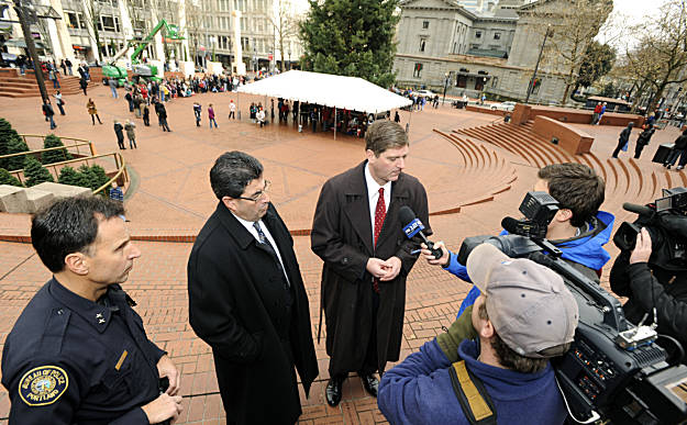 Portland, Ore., bomb plot at tree lighting foiled
