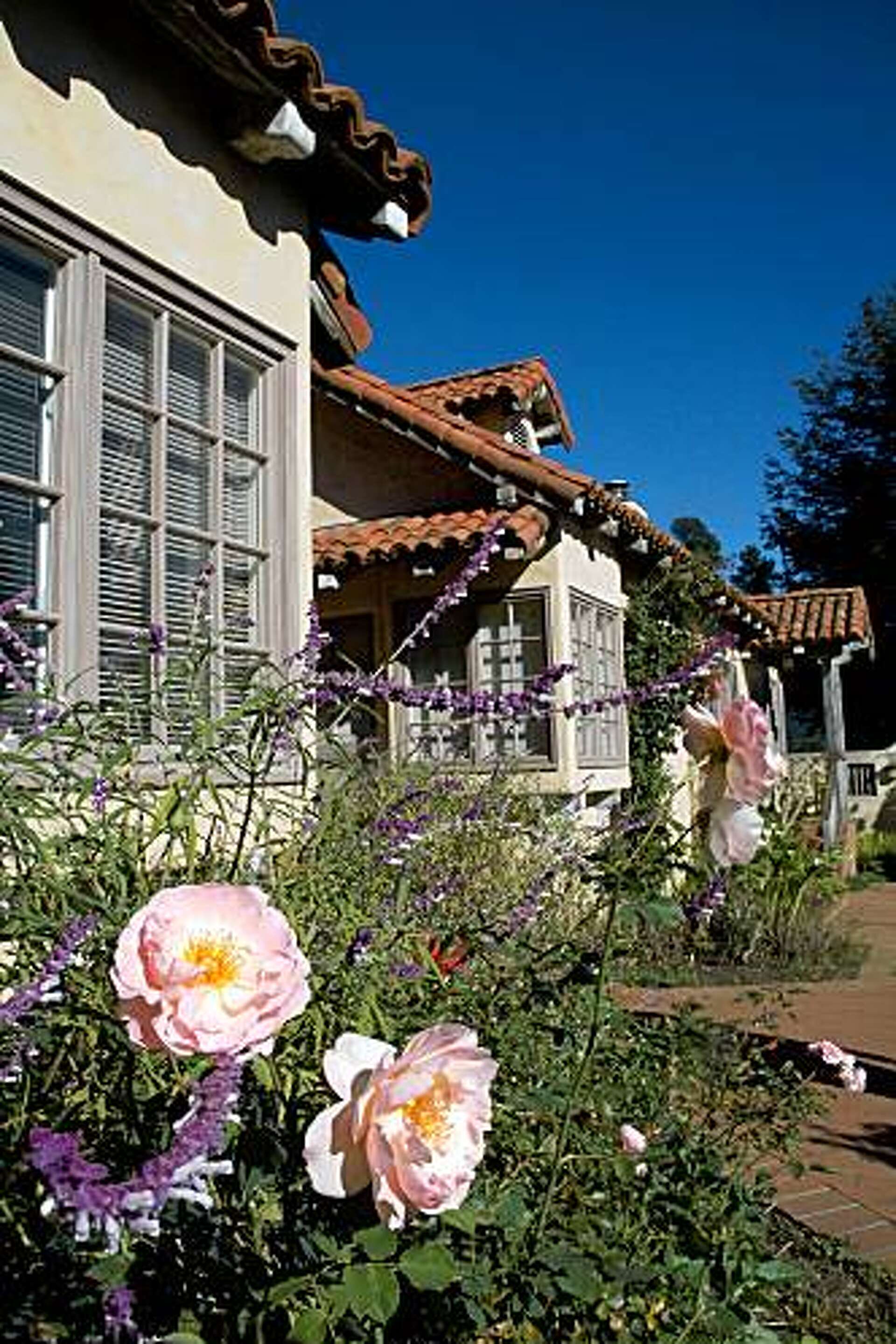 Carmel's courtyards - hidden highlights