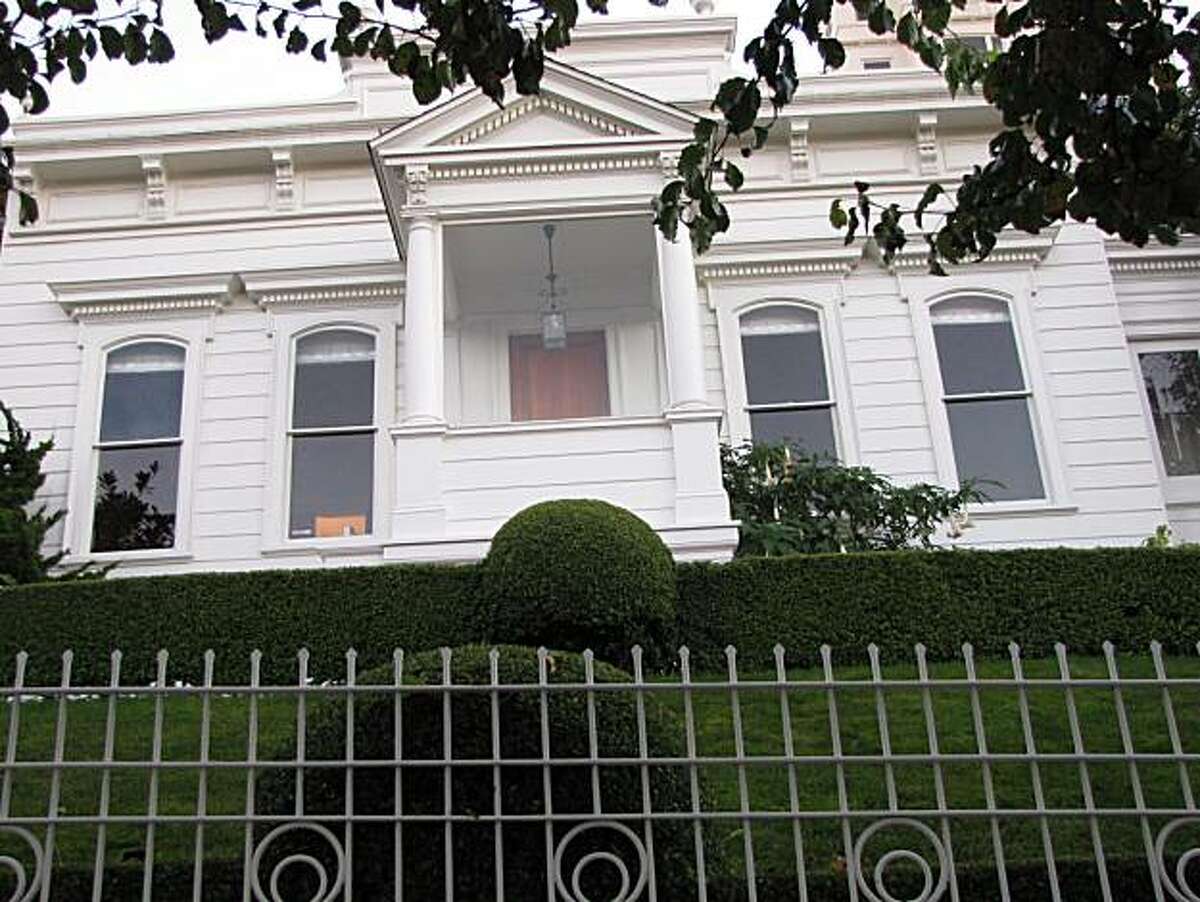 Historic homes in Pacific Heights, S.F.