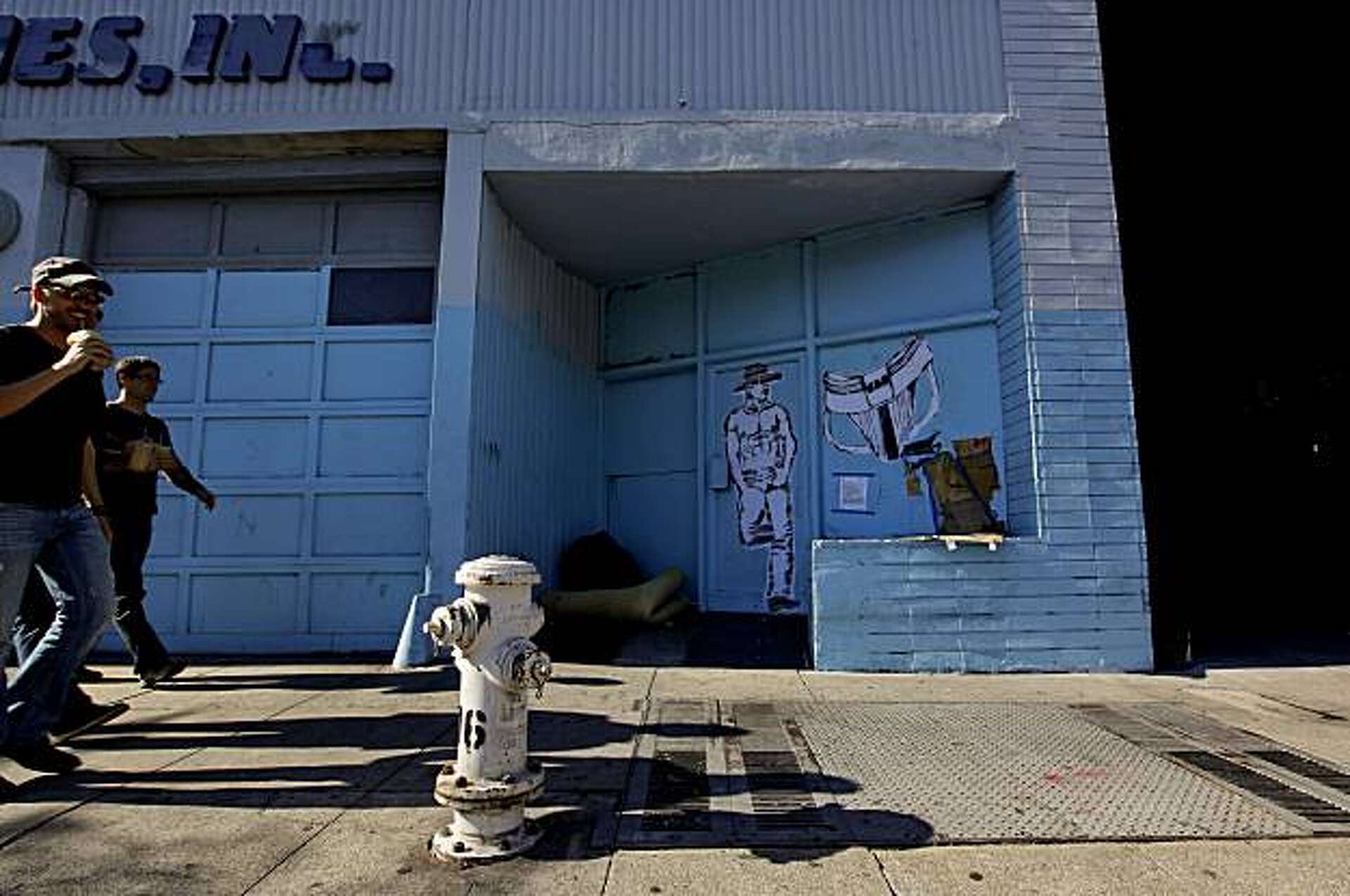 S.F. artist Jeremy Novy thrives in outdoor gallery