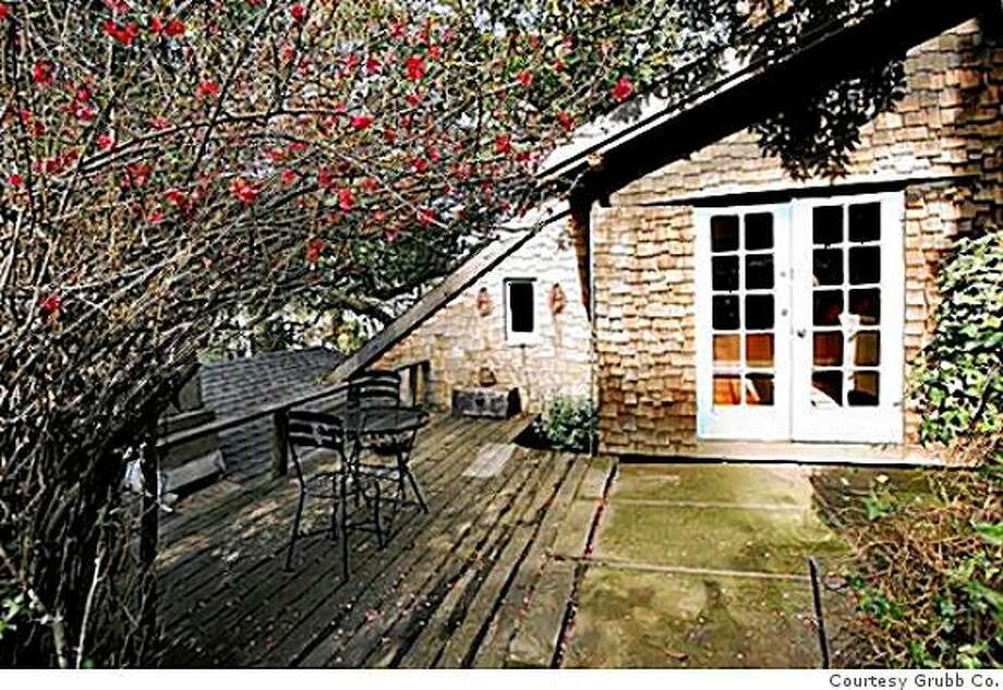 Maybeck's Berkeley 'cubby' set to sell - SFGate