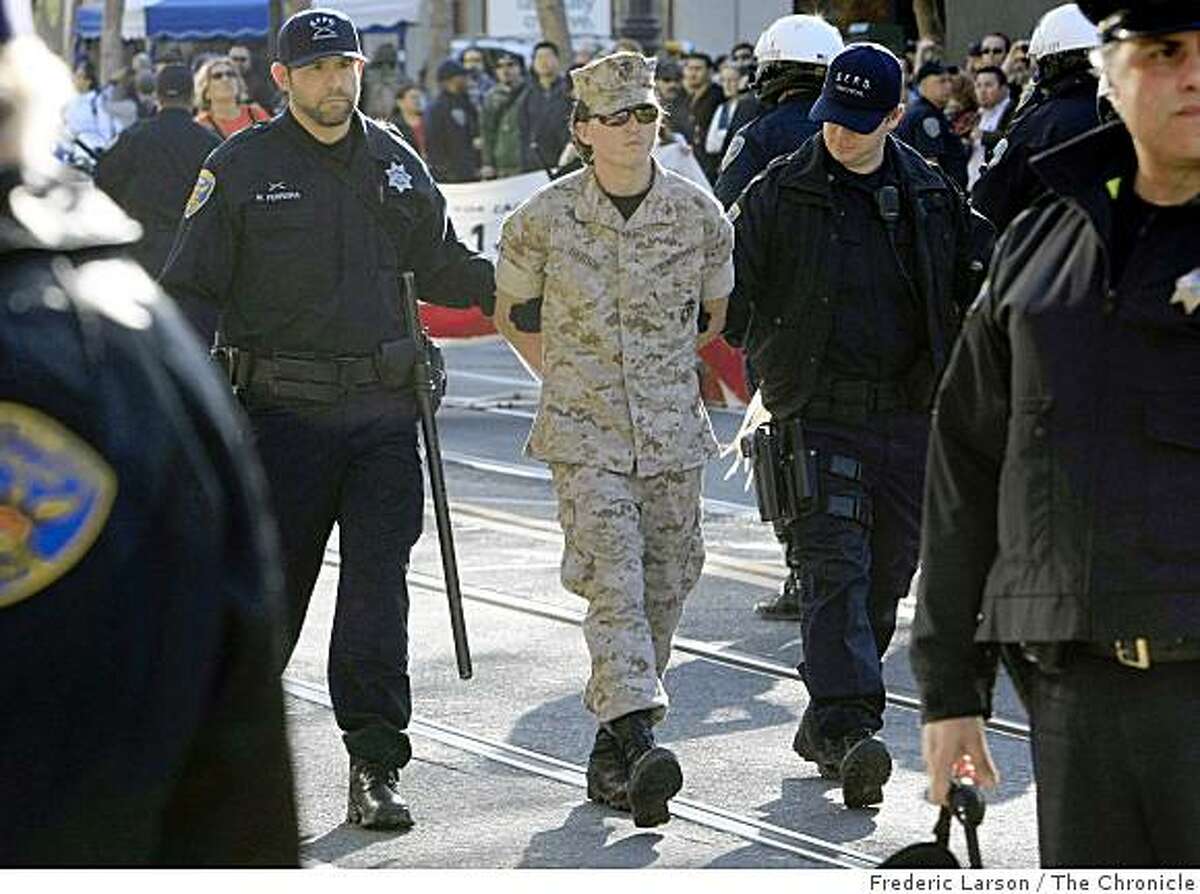 More than 2 dozen anti-war protesters arrested