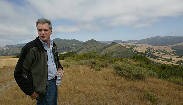 Attorney, humanitarian volunteer Roger Lyon dies