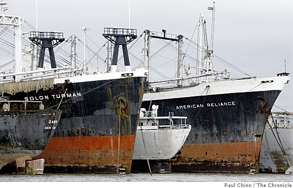 Mothball fleet's flaking paint taints shellfish