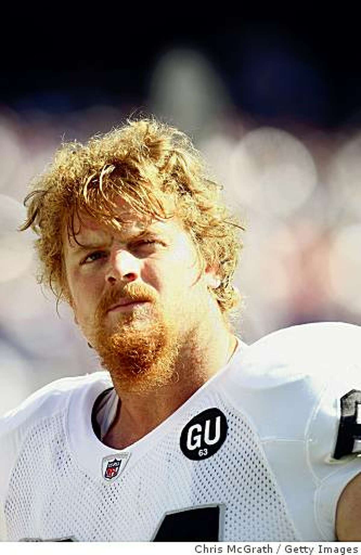 Grove leaves Raiders for Dolphins