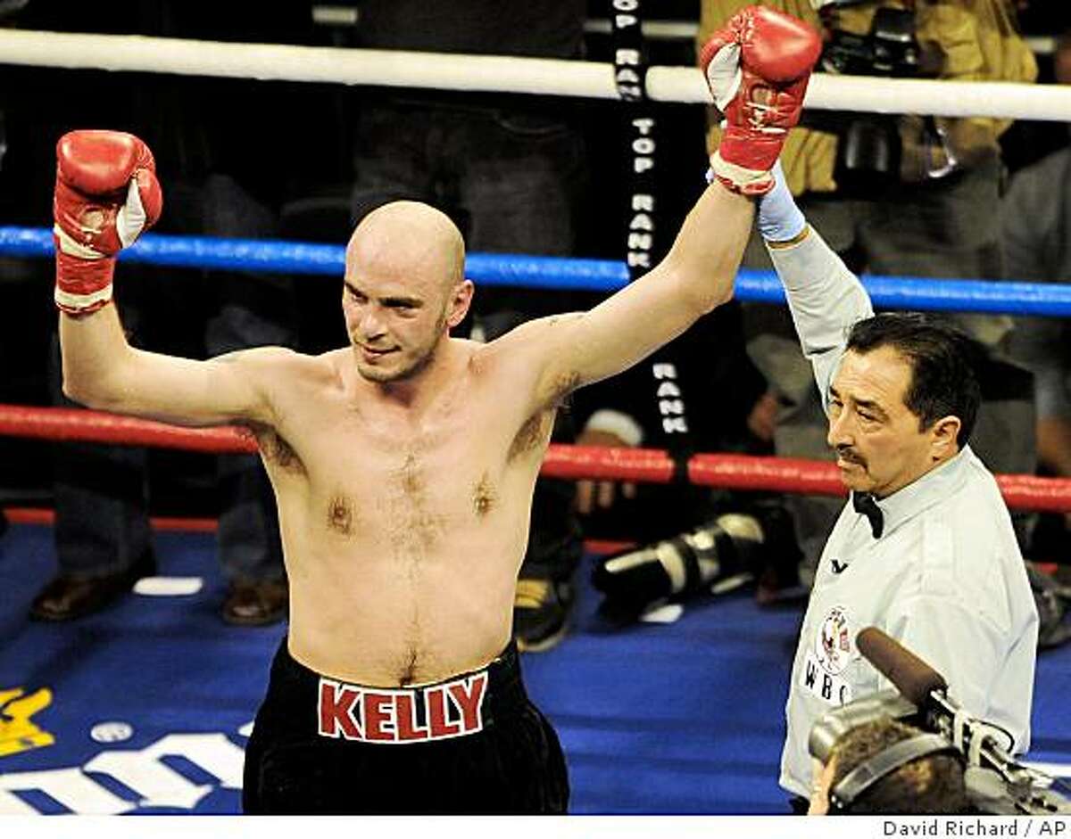 Pavlik, Cotto both rebound