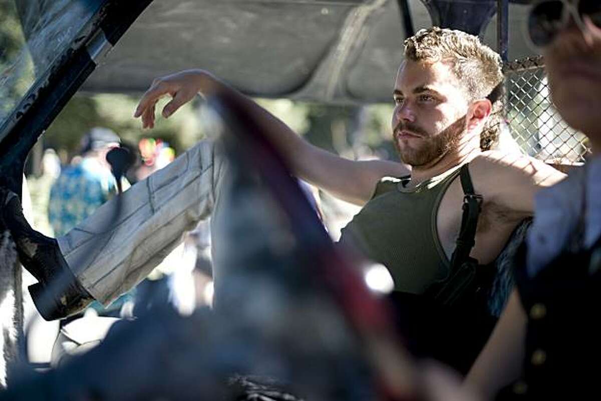 Burning Man fans bring spirit of playa to S.F.