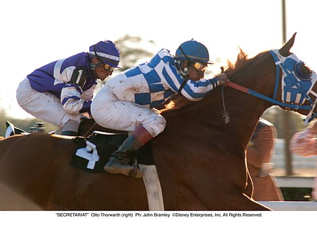 Review: 'Secretariat' jockeys for glory