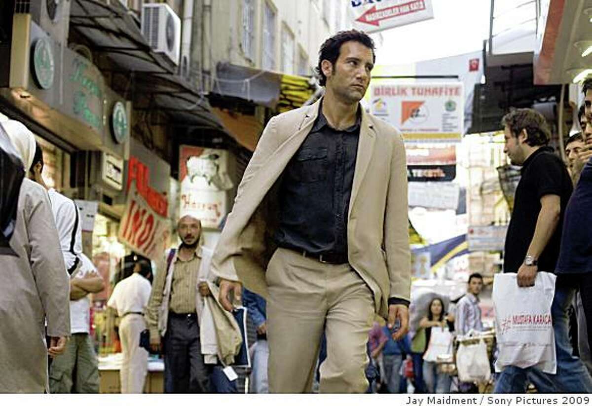 Clive Owen takes on bank in 'International'