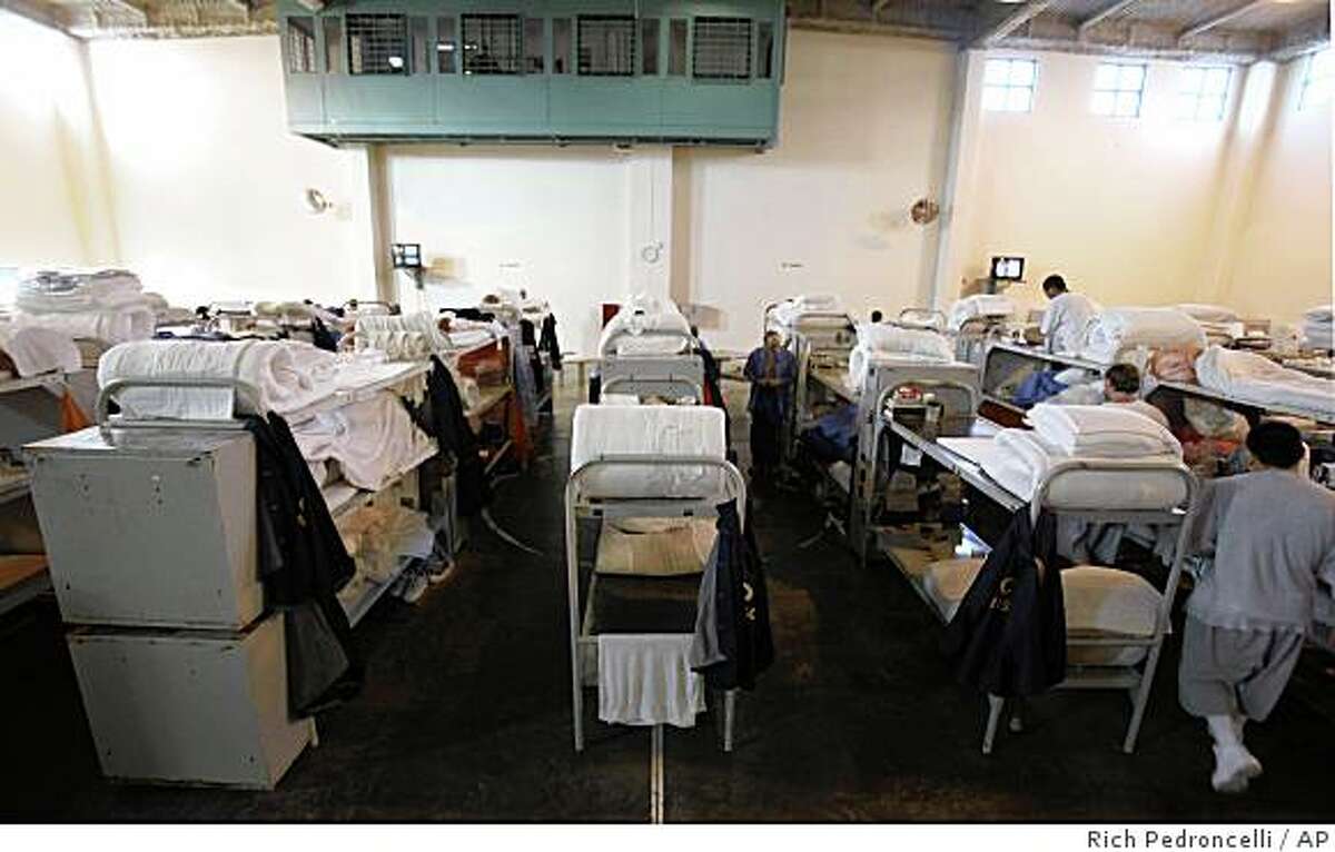 State ordered to sign prison health care pact