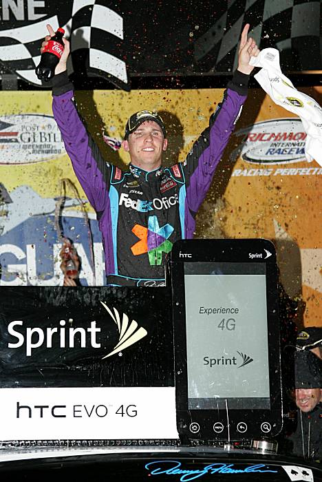 Hamlin dominates Sprint Cup event