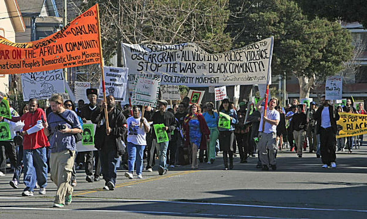 Peaceful anti-police march for Oscar Grant