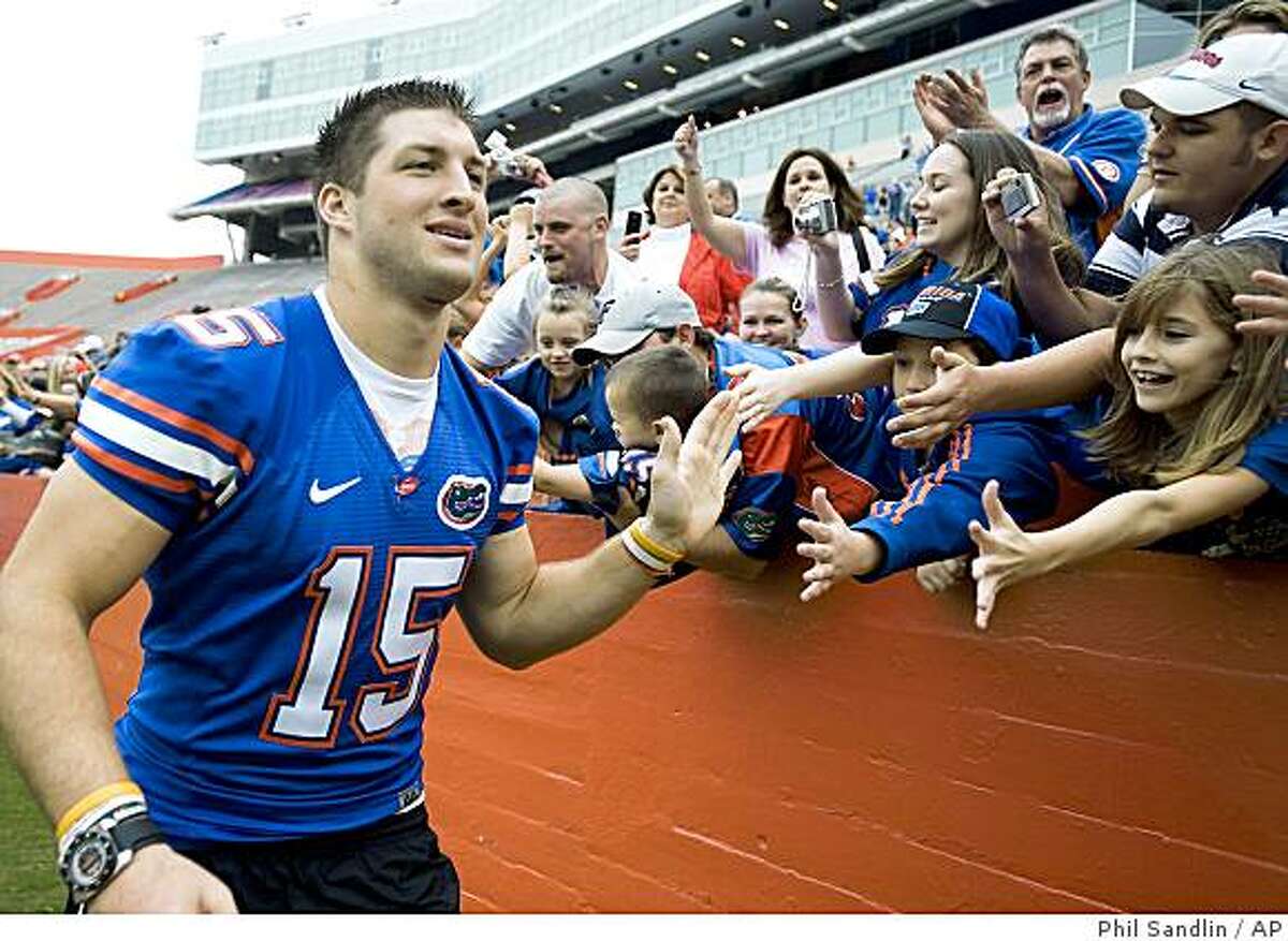 Tebow's encore: a senior season