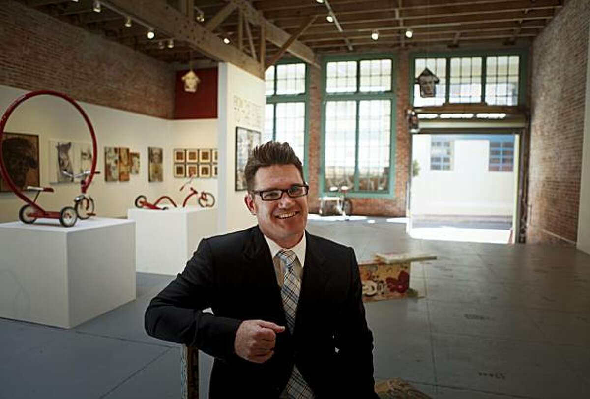 941Geary shifts from garage to gallery