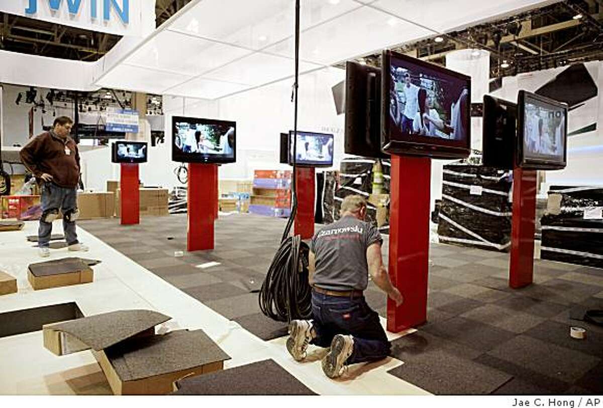 Big tech shows scale back