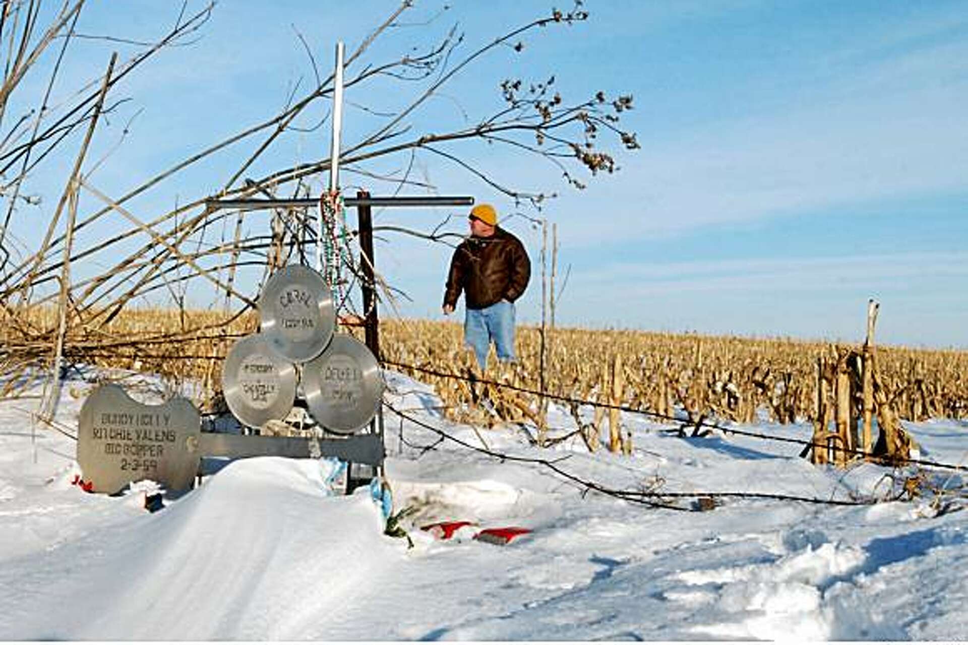 'Big Bopper's' son auctioning Dad's casket