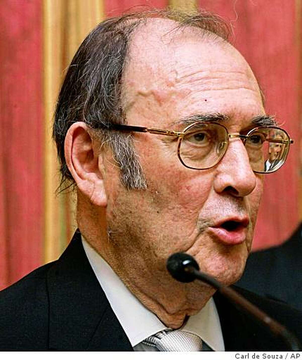 Harold Pinter knew better than to explain